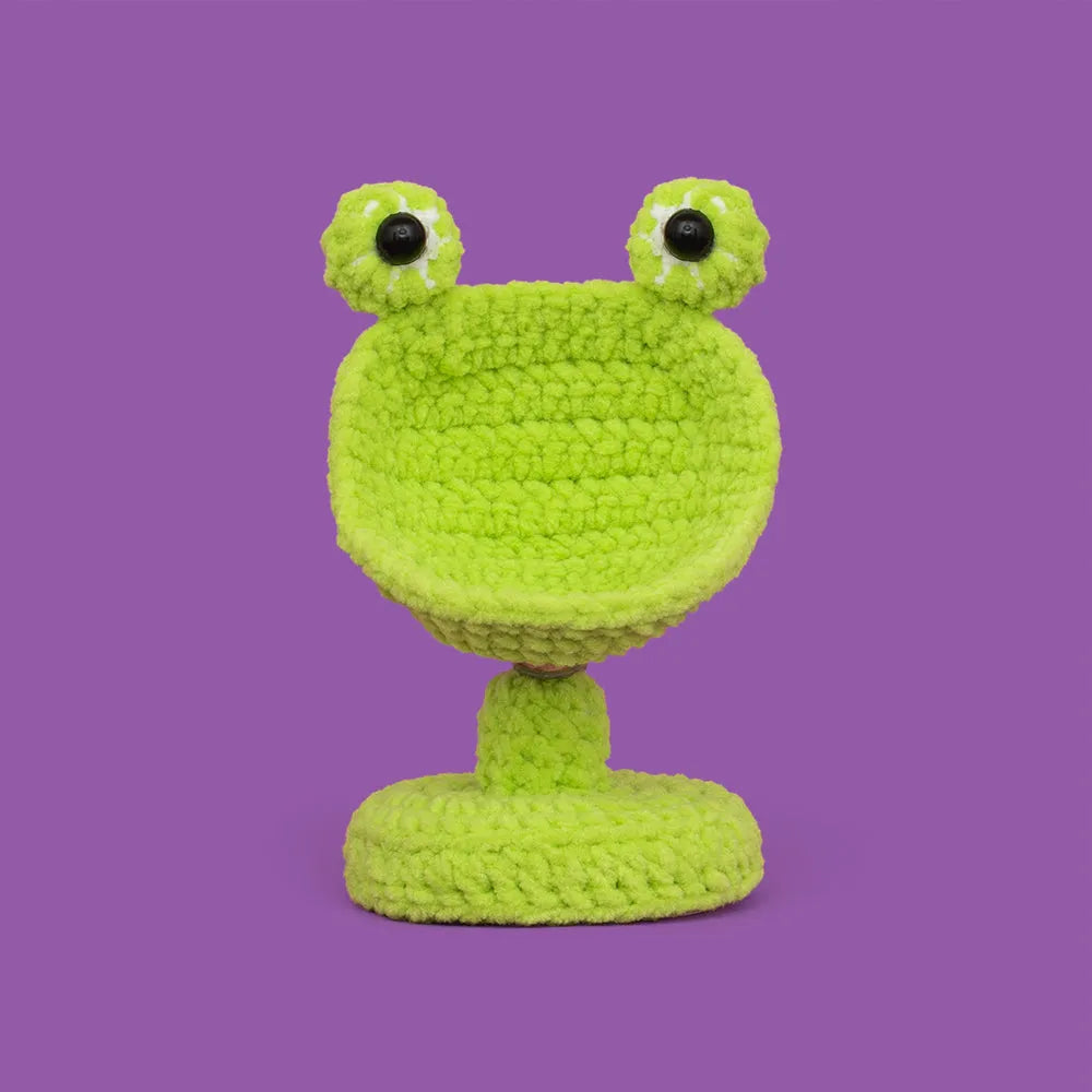 Frog Swivel Chair Crochet Kit: Create Your Own Buzzing Miniature ...