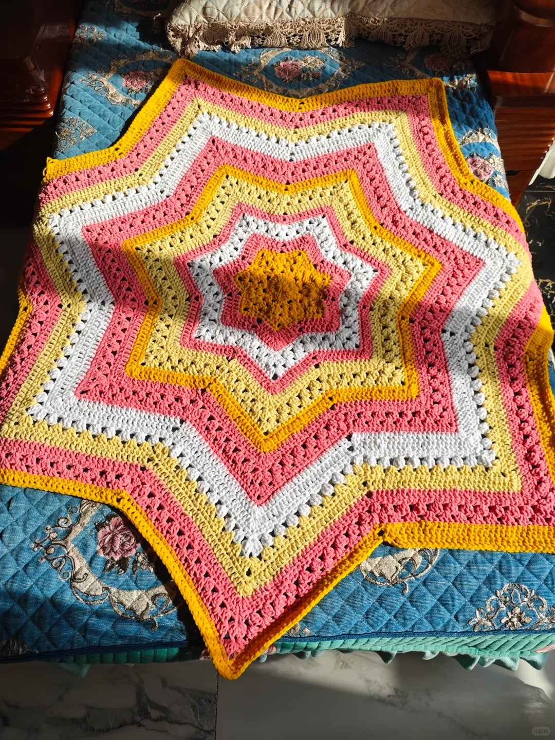 Free Crochet Star Blanket Patterns - 7-Point, Star Stitch & More ...