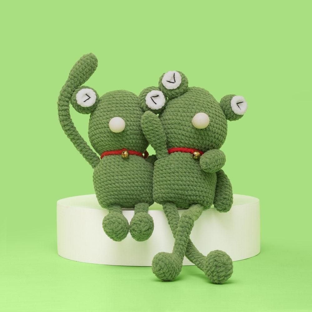 Press Bubble Stretched Frog Crochet Kit – HiCrochet